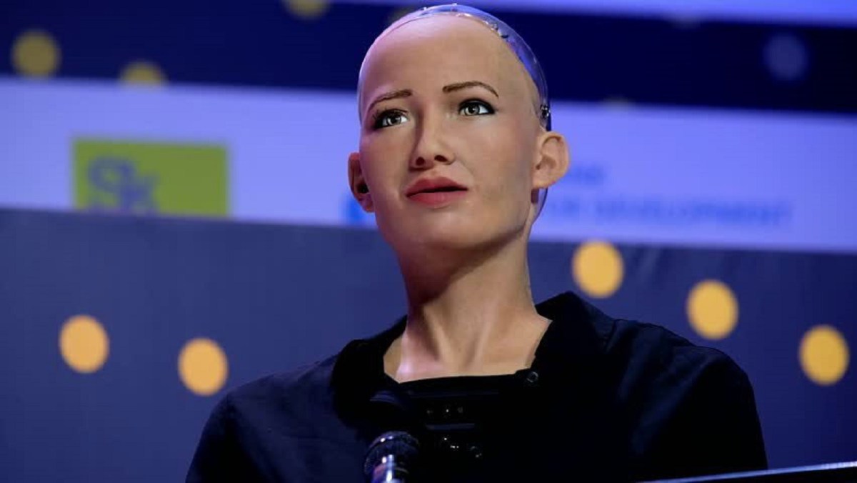 Sophia, una robot más inteligente que casi toda la humanidad - Zombisnes