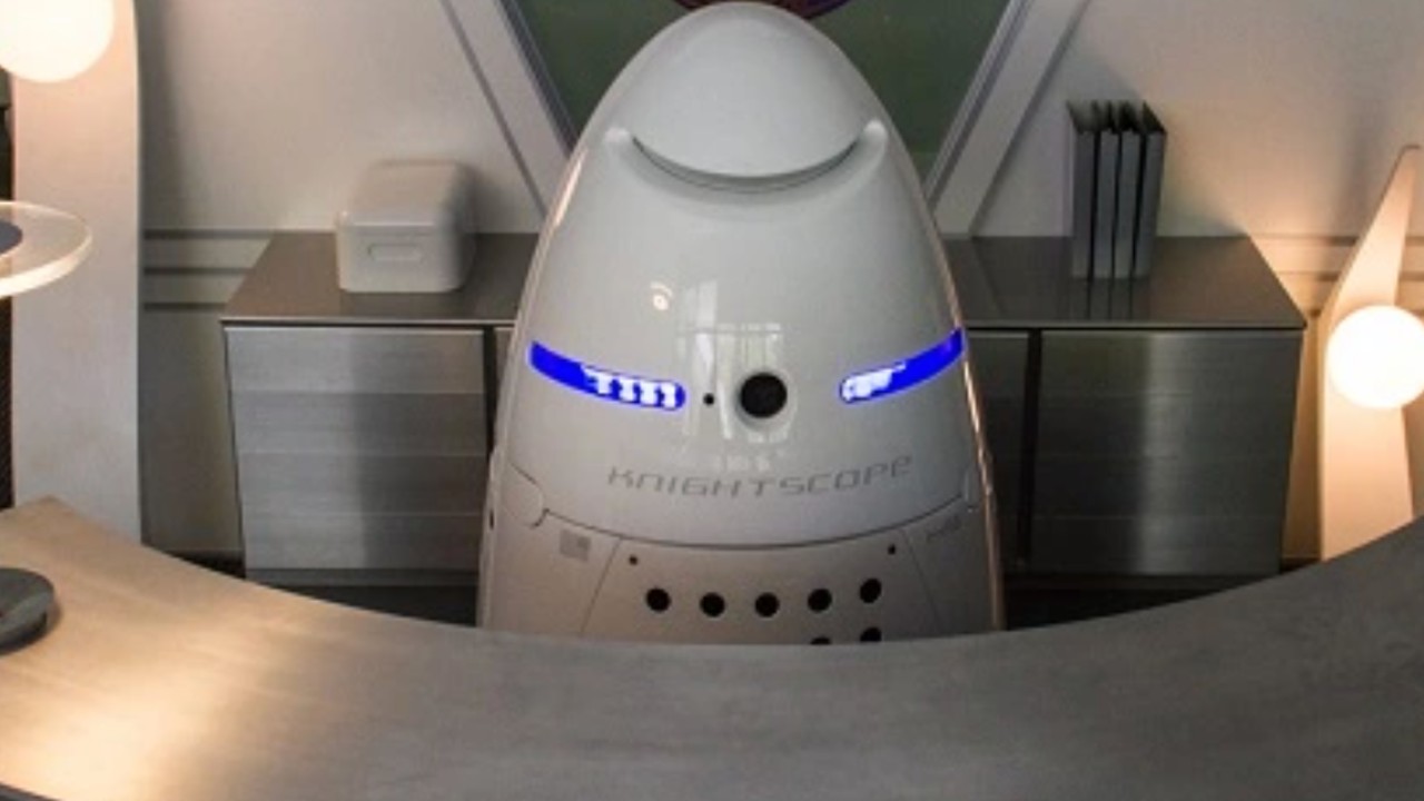 Knightscope K5, el robot policía más torpe que encontrarás - Zombisnes