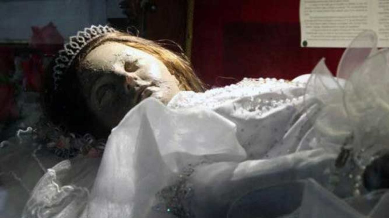 ¿Cuál es la verdad tras la 'Santa Inocencia' de Guadalajara? - Zombisnes